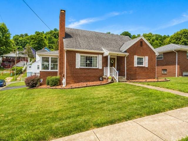 901 Duff Ave, Clarksburg, WV 26301