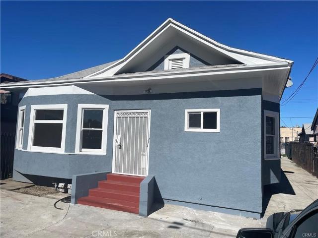 901 E 42nd St, Los Angeles, CA 90011 | MLS #SR25128