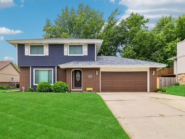 901 E 17th St N, Newton, IA 50208