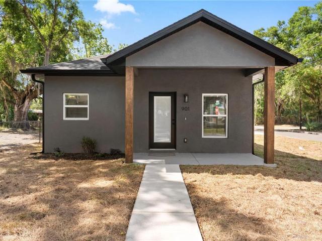 901 E Warren St, Plant City, FL 33563 | MLS #TB8504