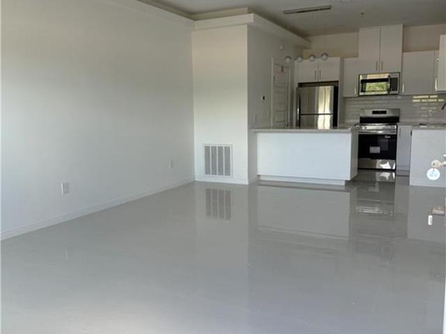 901 E Yuma Avenue 802
