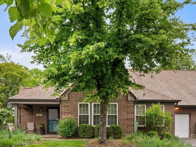 901 Eastbridge Ct, Louisville, KY 40223