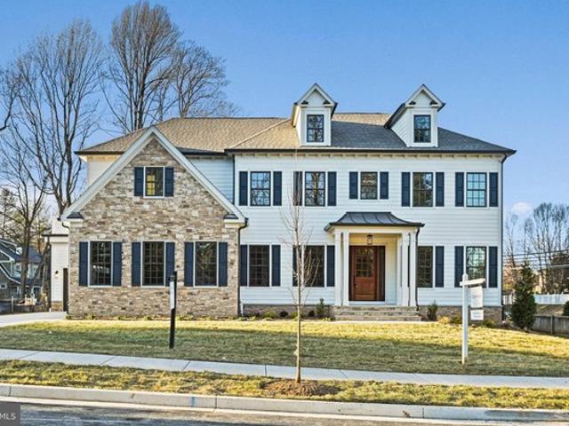 901 Echols St SE, Vienna, VA 22180