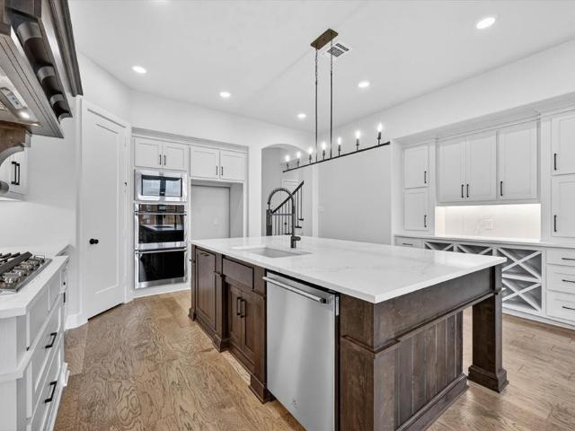 901 Fallkirk Drive