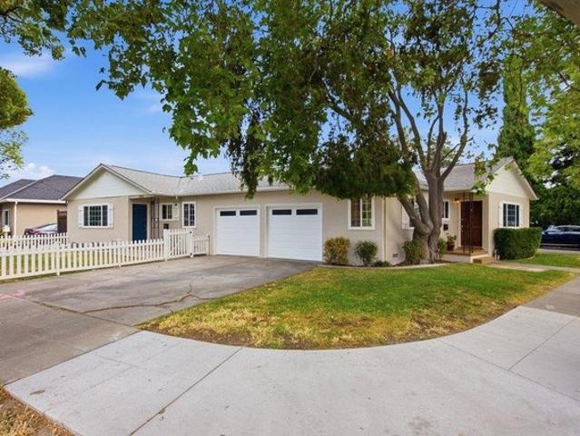901 Fifteenth Ave, Redwood City, CA 94063