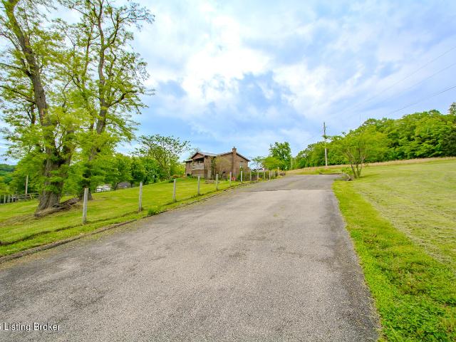 901 Kentucky 2202