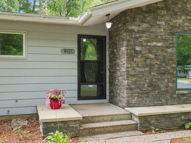 901 Harlyn Ave, Rothschild, WI 54474