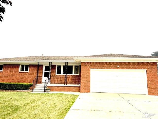 901 Huber Dr, Monroe, MI 48162