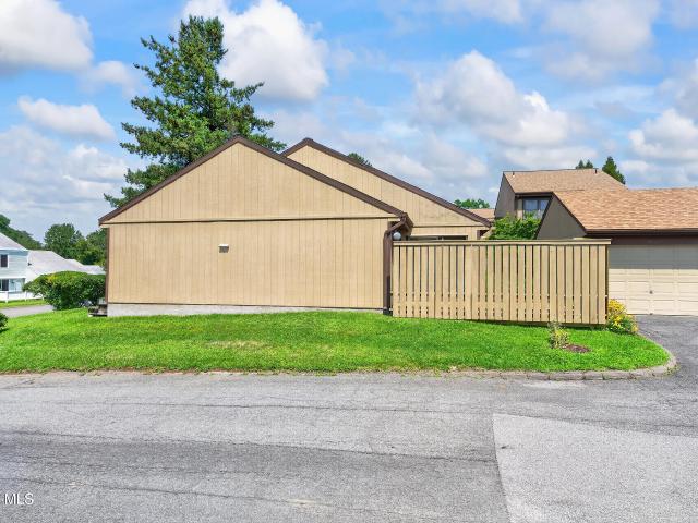 901 Huntington Court