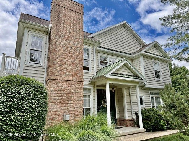 901 O Henry Close, Moosic, PA 18507