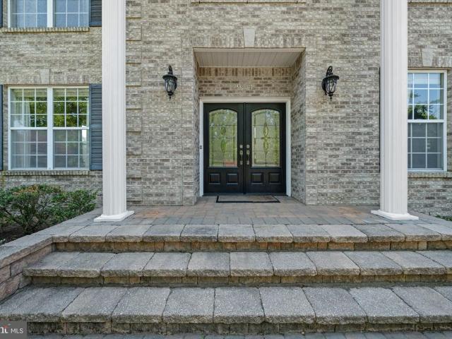 901 Oakley Drive