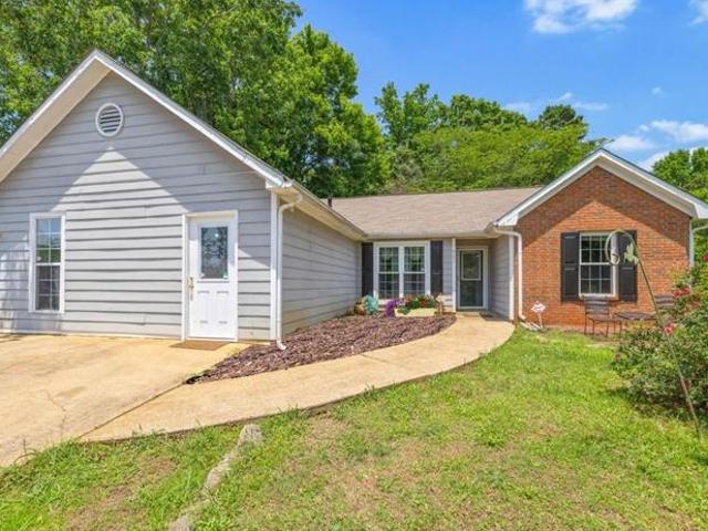 901 Orchard Mill Ln, Lawrenceville, GA 30043