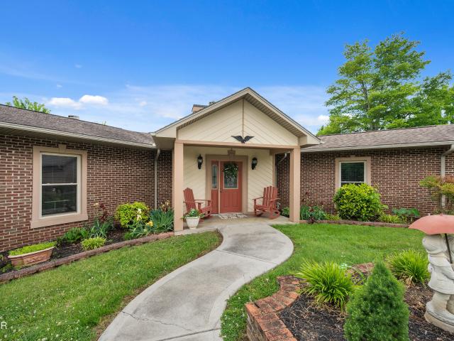 901 Lake Smoky Road