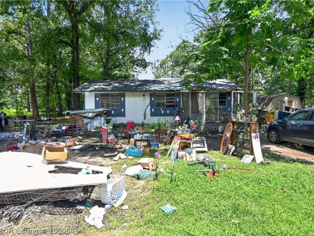 901 Mockingbird Lane