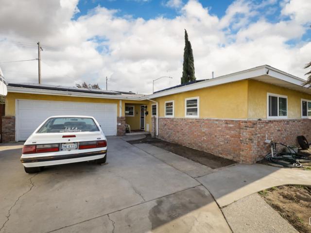 901 Monna Avenue