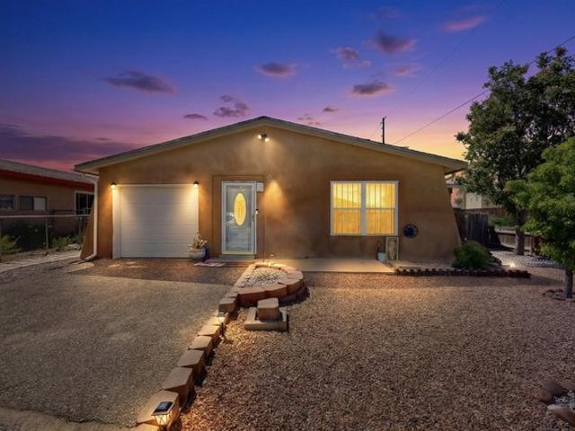 901 Montana Vista Ct SE, Rio Rancho, NM 87124