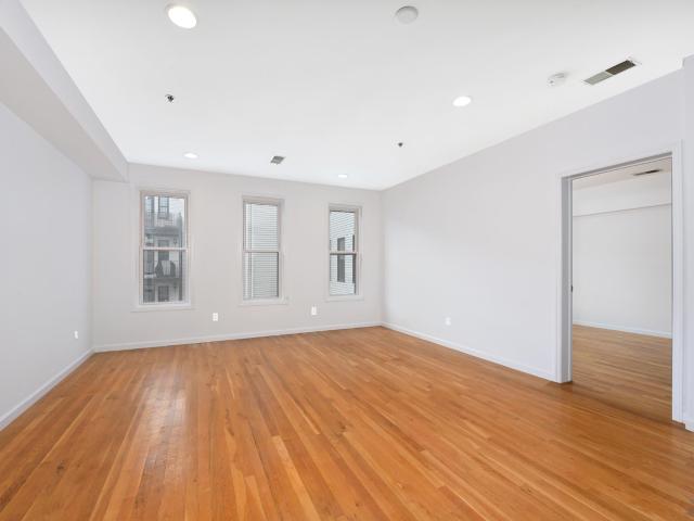 901 Madison St # 5D