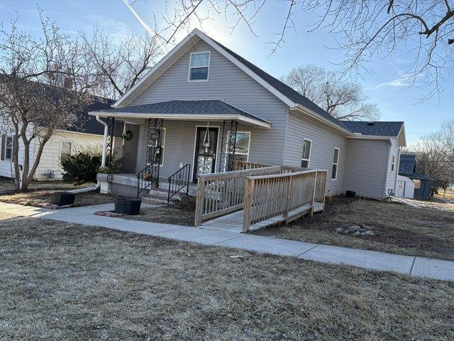 901 Maple St, Atlantic, IA 50022
