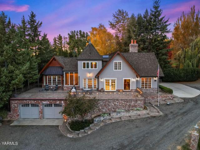 901 N 66th Ave, Yakima, WA 98908 | MLS #25 2999 | Compass