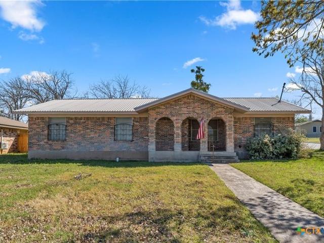 901 N Hill St, Burnet, TX 78611