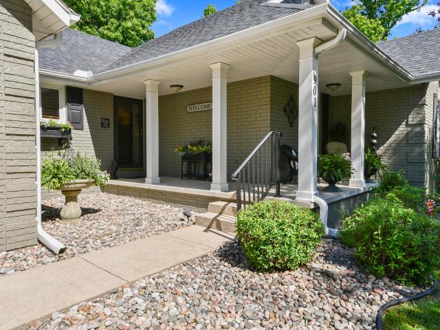 901 N Rodeo Court