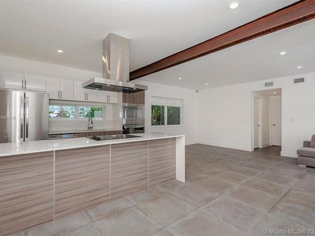 901 NE 82nd Ter, Miami, FL 33138