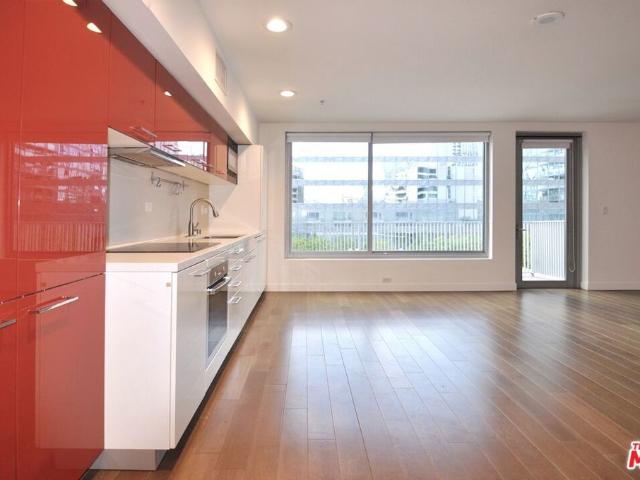 901 S Flower Street 709