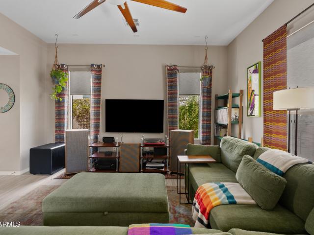 901 S SMITH Road # 1035