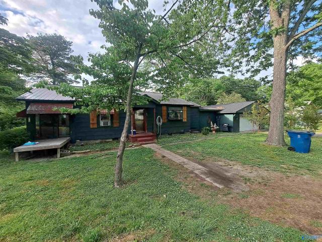 901 Snowden Drive