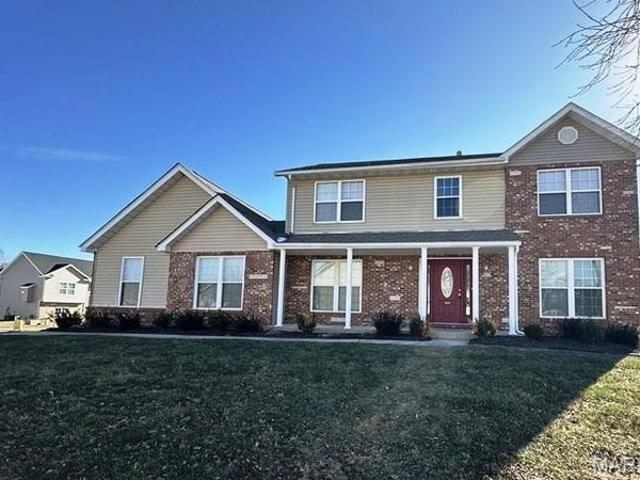 901 Silverlink Dr, O'Fallon, IL 62269