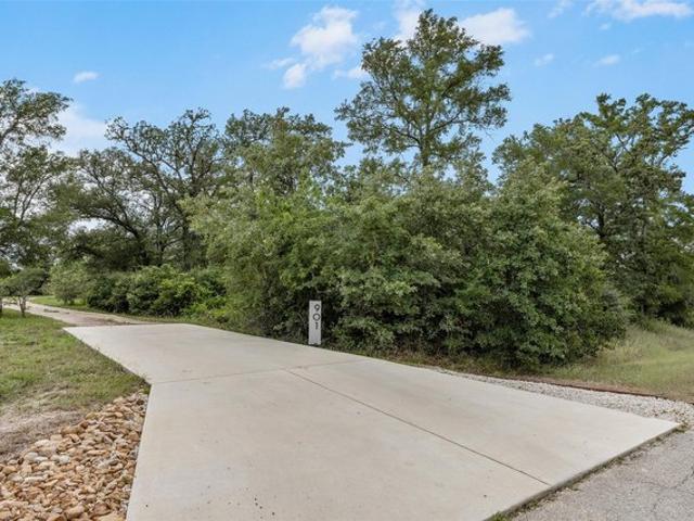901 Spanish Oaks Blvd, Lockhart, TX 78644