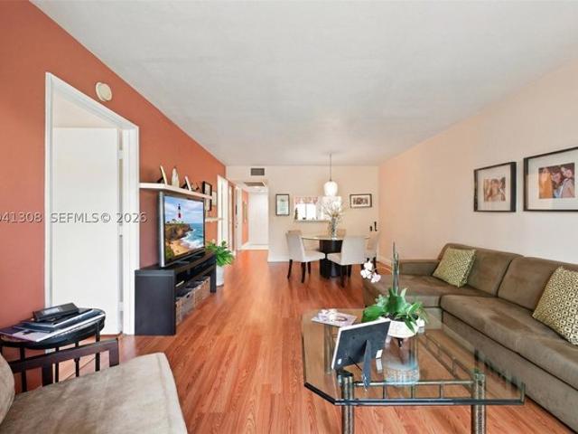 901 SW 138th Ave Unit 305C, Pembroke Pines, FL 33027