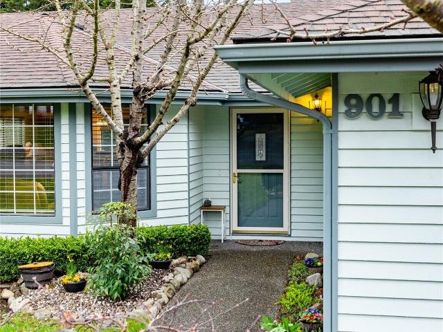 901 SW Barrington Drive