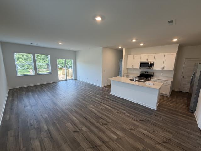 901 Parkside Blvd