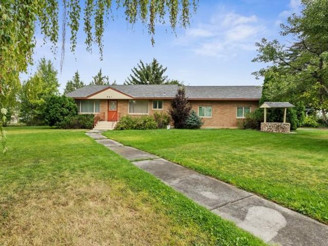 901 Pennsylvania Ave, Deer Lodge, MT 59722