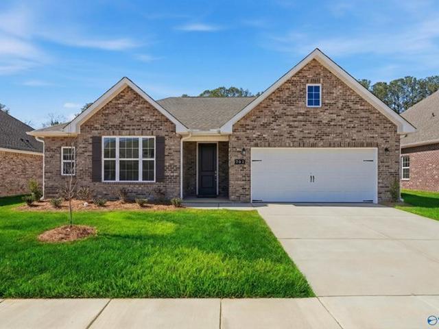 901 Ronnie Dr SE, Hartselle, AL 35640