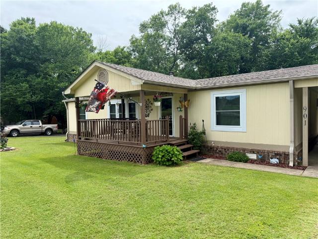 901 River Road