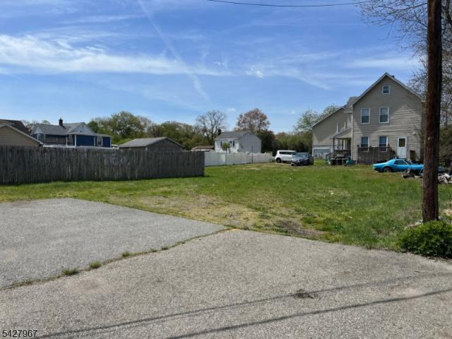901 Ringwood Ave