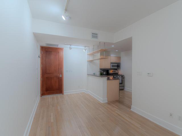 901 W 9th St # 217
