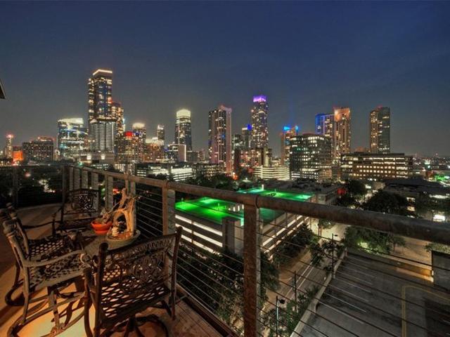 901 W 9th St Apt 1004, Austin, TX 78703