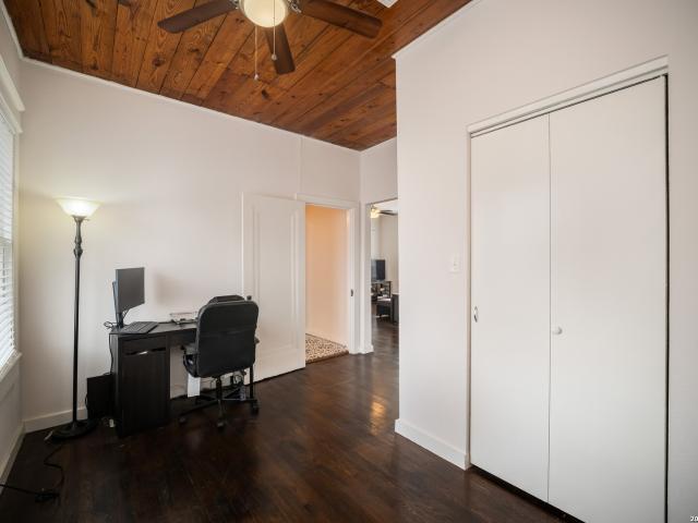 901 W Woodlawn Ave, San Antonio, TX 78201 | MLS #1947