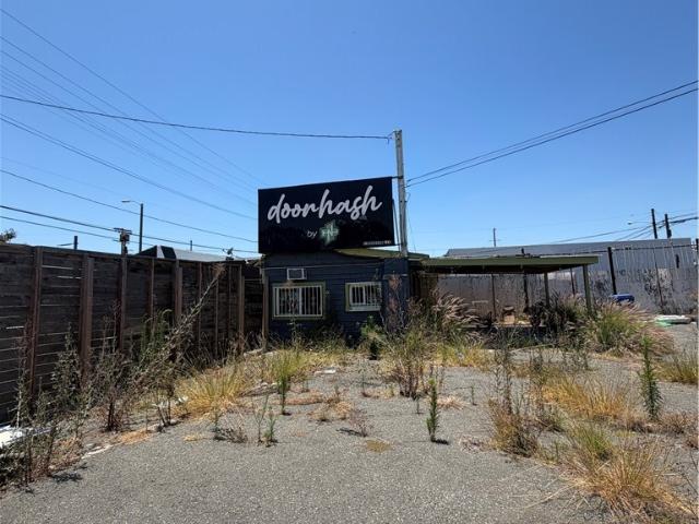 901 W Anaheim