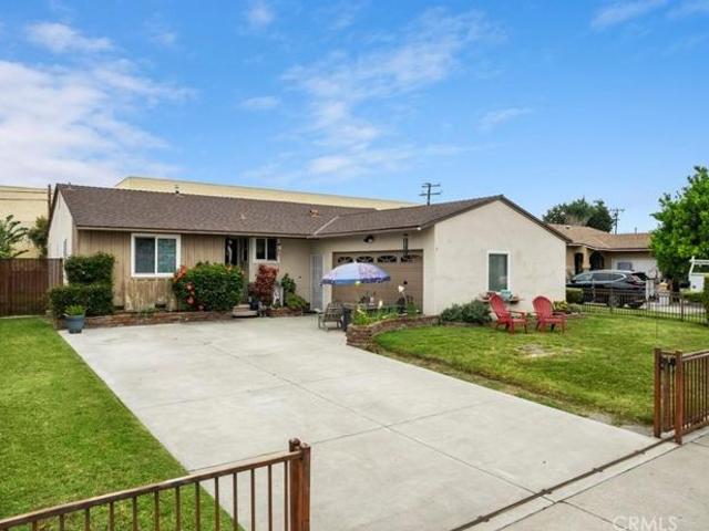 901 W Baker Ave, Fullerton, CA 92832