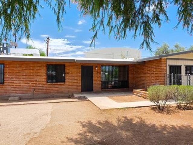 901 W Schafer Dr, Tucson, AZ 85705