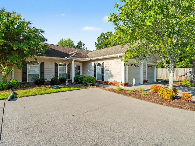 901 W Summit Drive