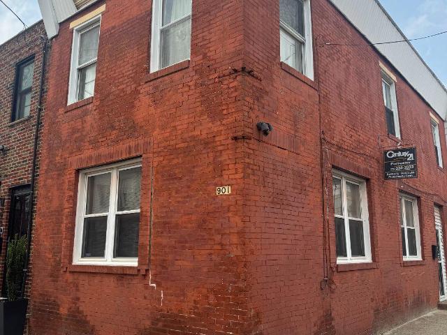 901 Winton Street