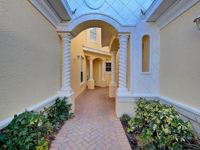 901 Triano Cir #901, Venice, FL 34292