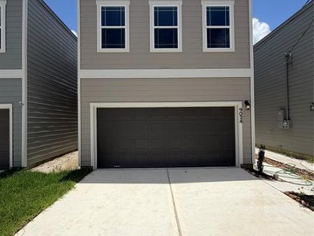 9024 Madera Rd, Houston, TX 77078