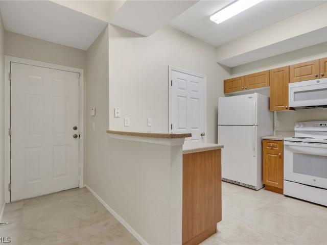 9025 Colby Dr, Unit 2111, Fort Myers, FL 33919 | MLS #2026013