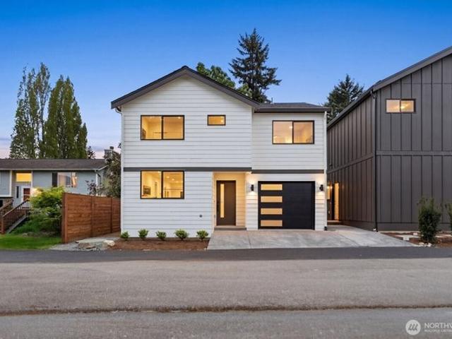 9026 Corliss Ave N, Seattle, WA 98103